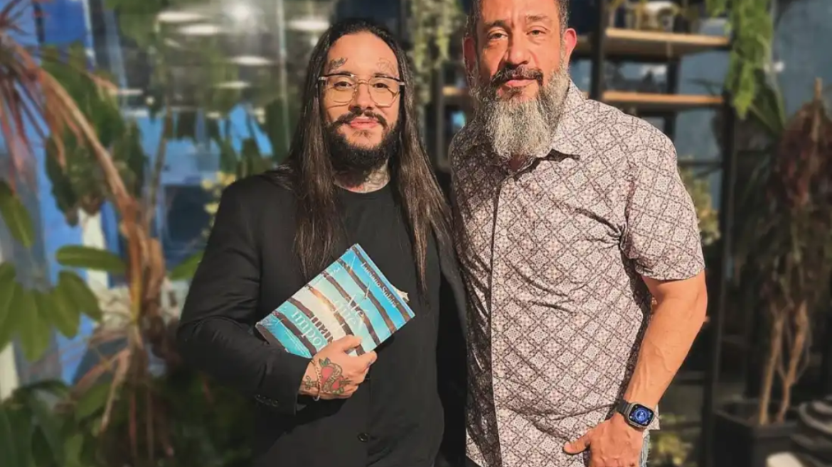 O ex-satanista Vick Vanila participa de culto com Pr Luciano Subirá